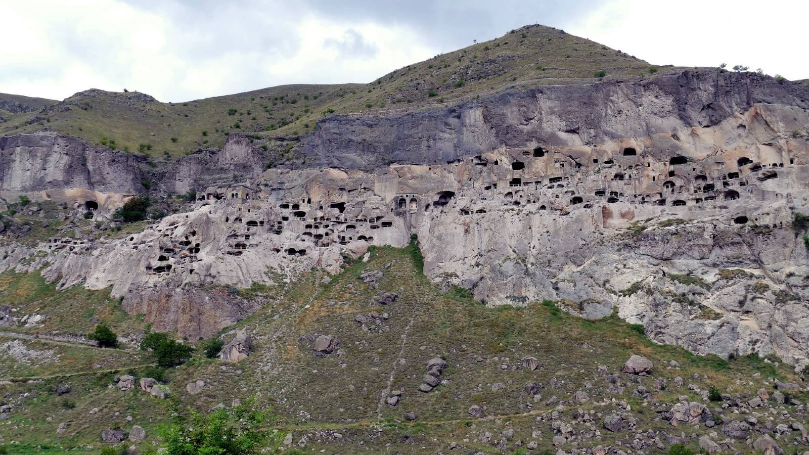 Vardzia Monastery Caves - VisitSilkRoad