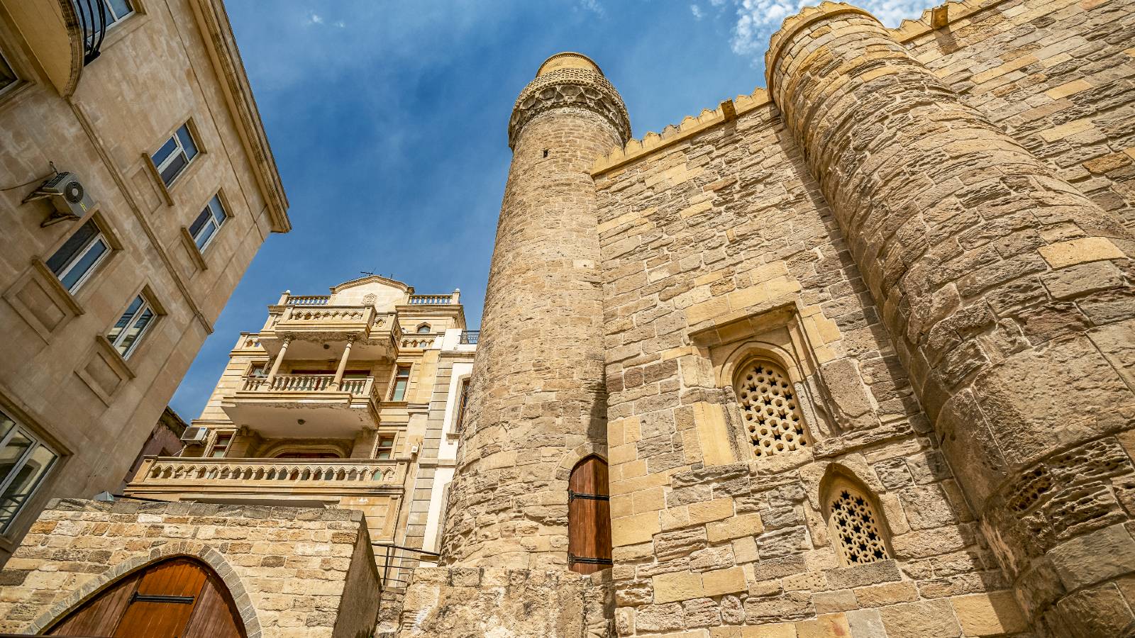 Baku Siniqqala Mosque (Muhammed Mosque) - VisitSilkRoad