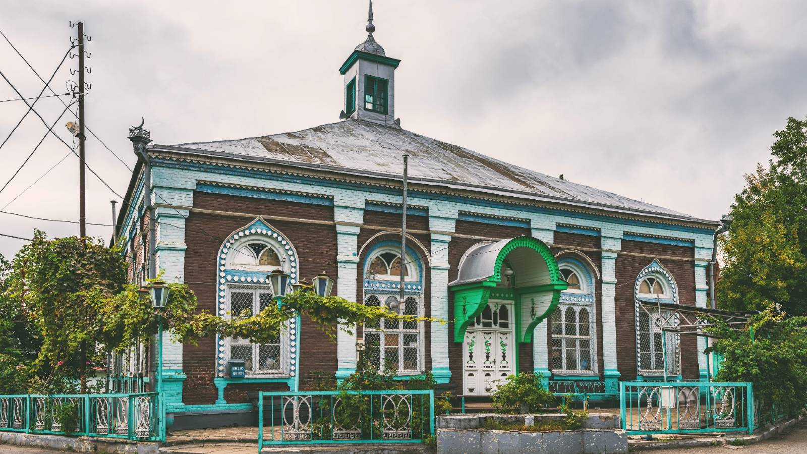 Haji Jafar Mosque - VisitSilkRoad