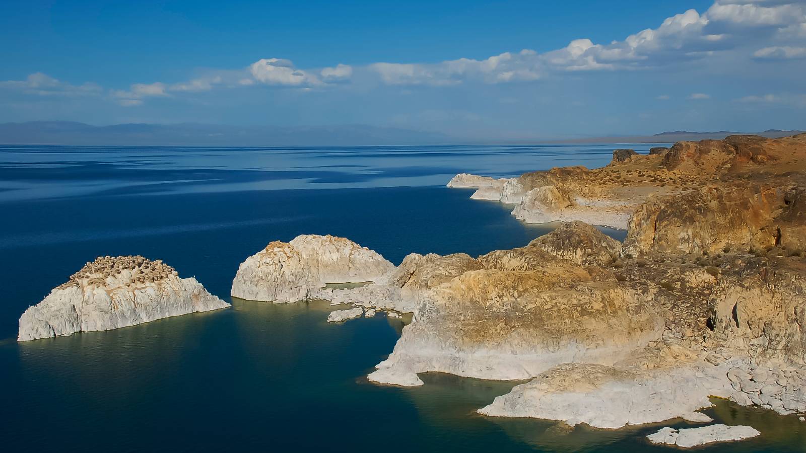 Khyargas Lake - VisitSilkRoad