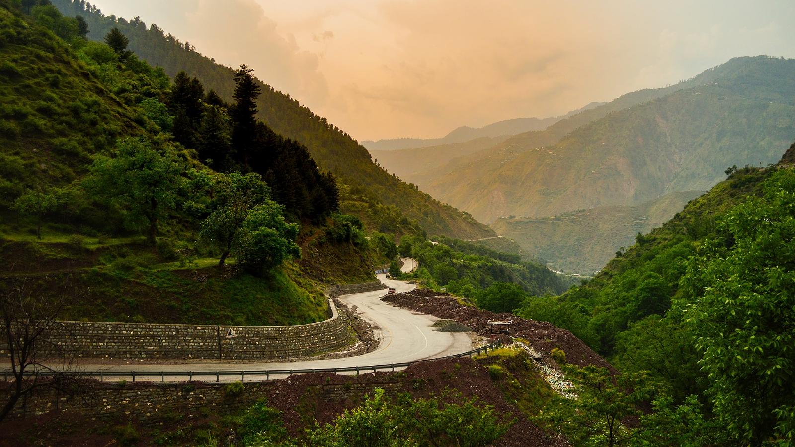 Kiwai Valley and Village - VisitSilkRoad