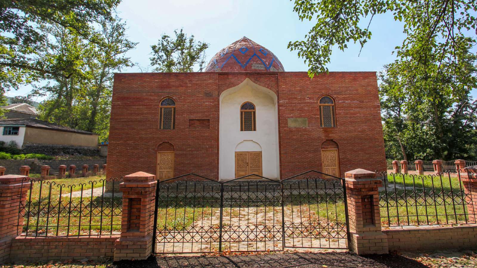 Sheikh Juneyd Tomb - VisitSilkRoad